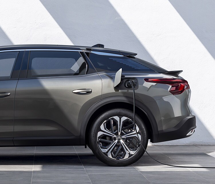 Characteristics of Citroën C5 X plug-in hybrid